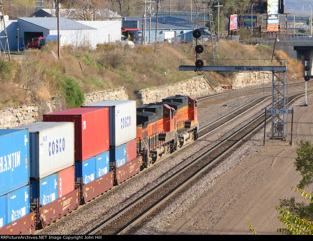 101030053 Eastbound BNSF Intermodal Stack Train Approaches 7th St. Jct. On Midway Sub.